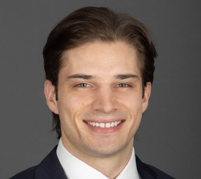 Engineer-turned-lawyer recognized with MechSE alumni award | Mechanical ...