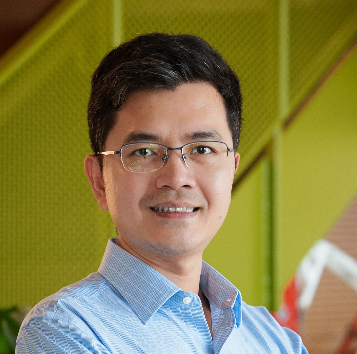 Jiajun He wins first prize for porous carbon research | Mechanical Science & Engineering | Illinois