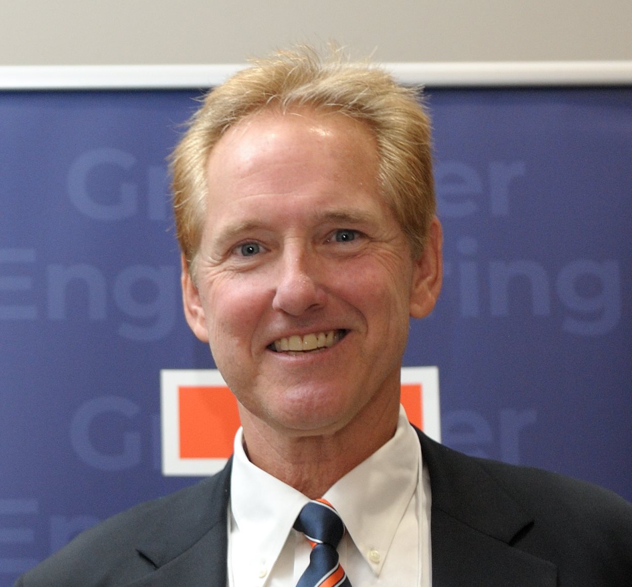 Shimkus receives MechSE Distinguished Alumni Award | Mechanical Science ...